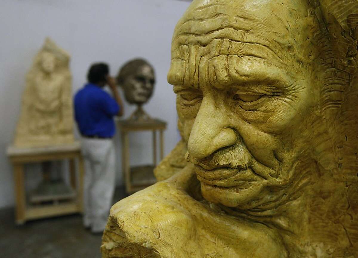 'Remember Them' Oakland sculpture to be unveiled