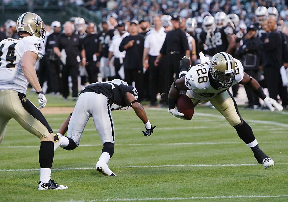Raiders center Samson Satele holding it together