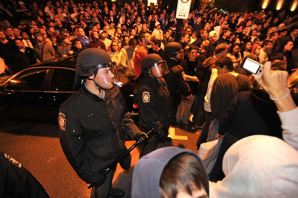 Penn State fires coach Joe Paterno, president