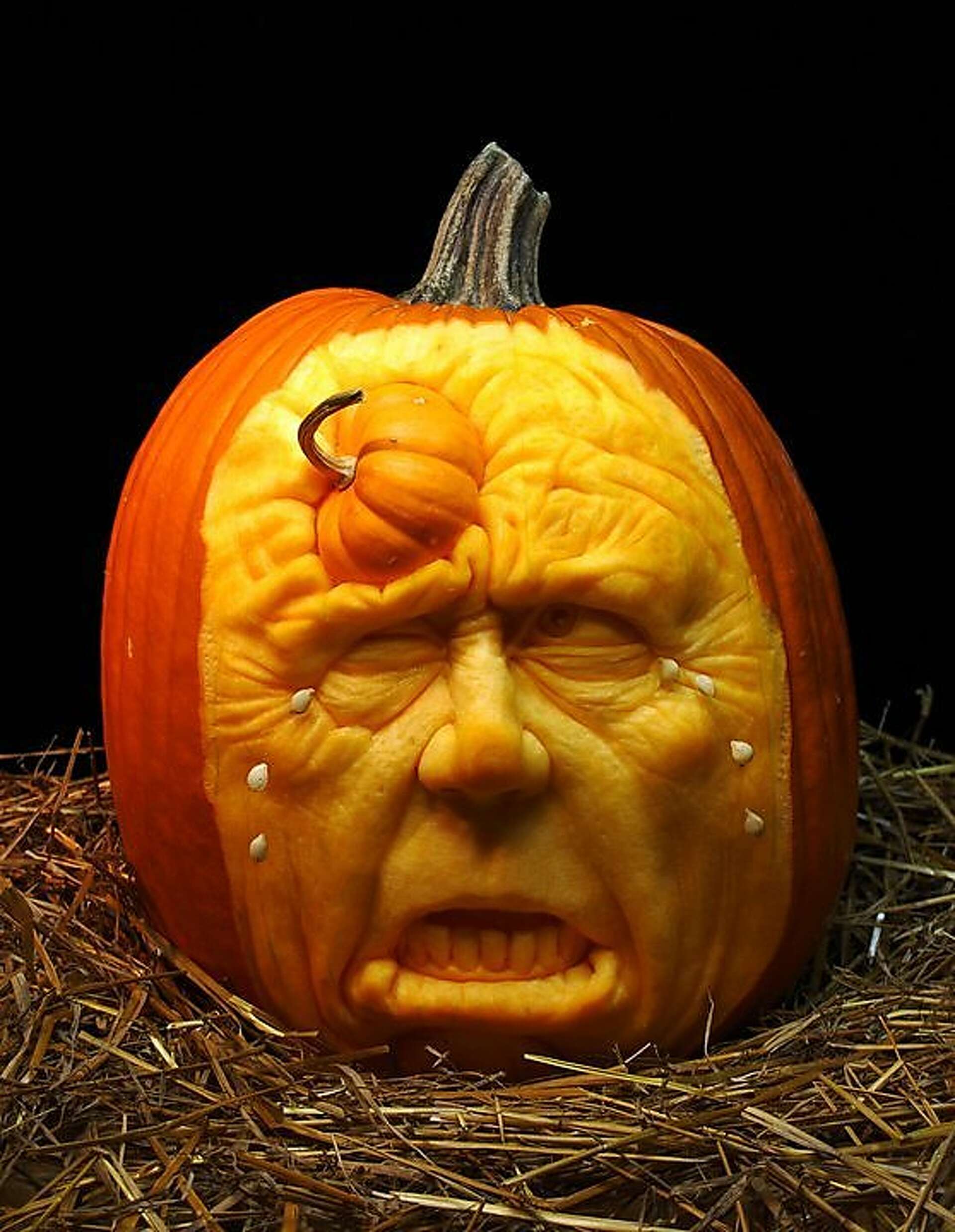 Incredible (and freaky!) pumpkin carvings