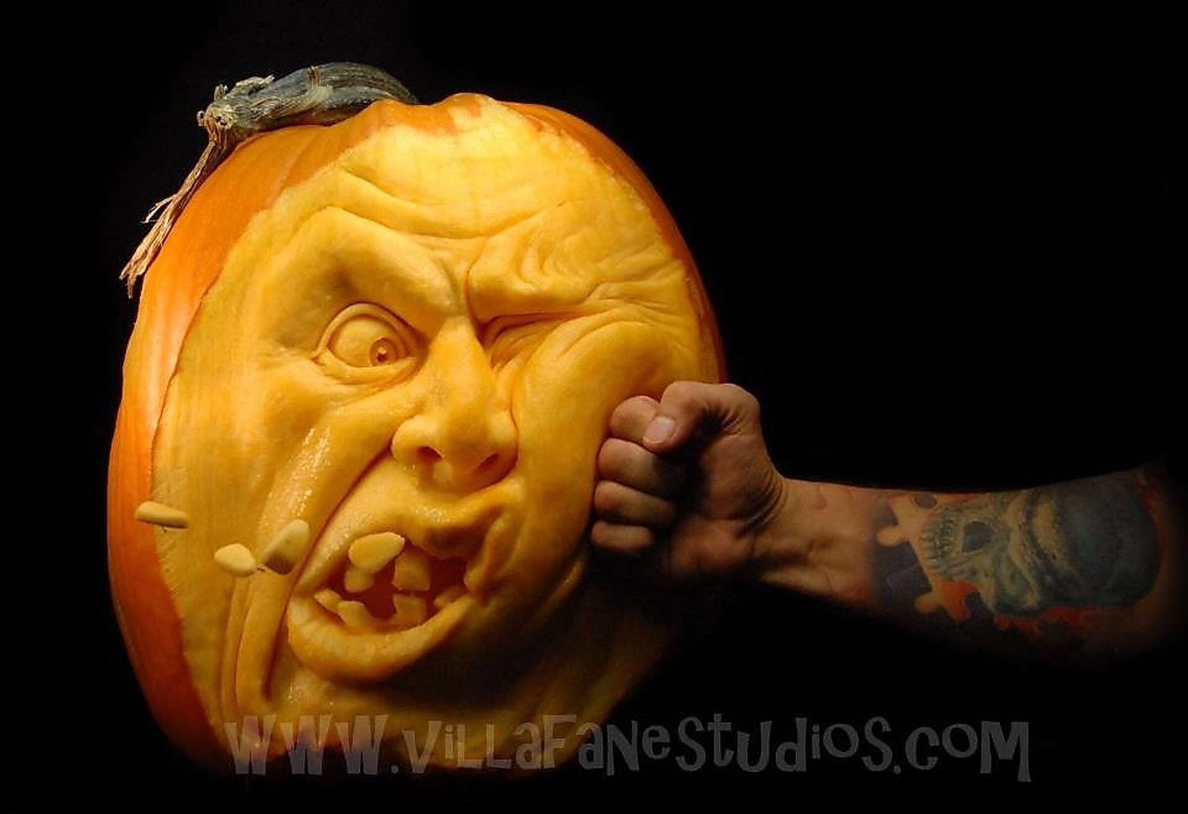Incredible (and freaky!) pumpkin carvings