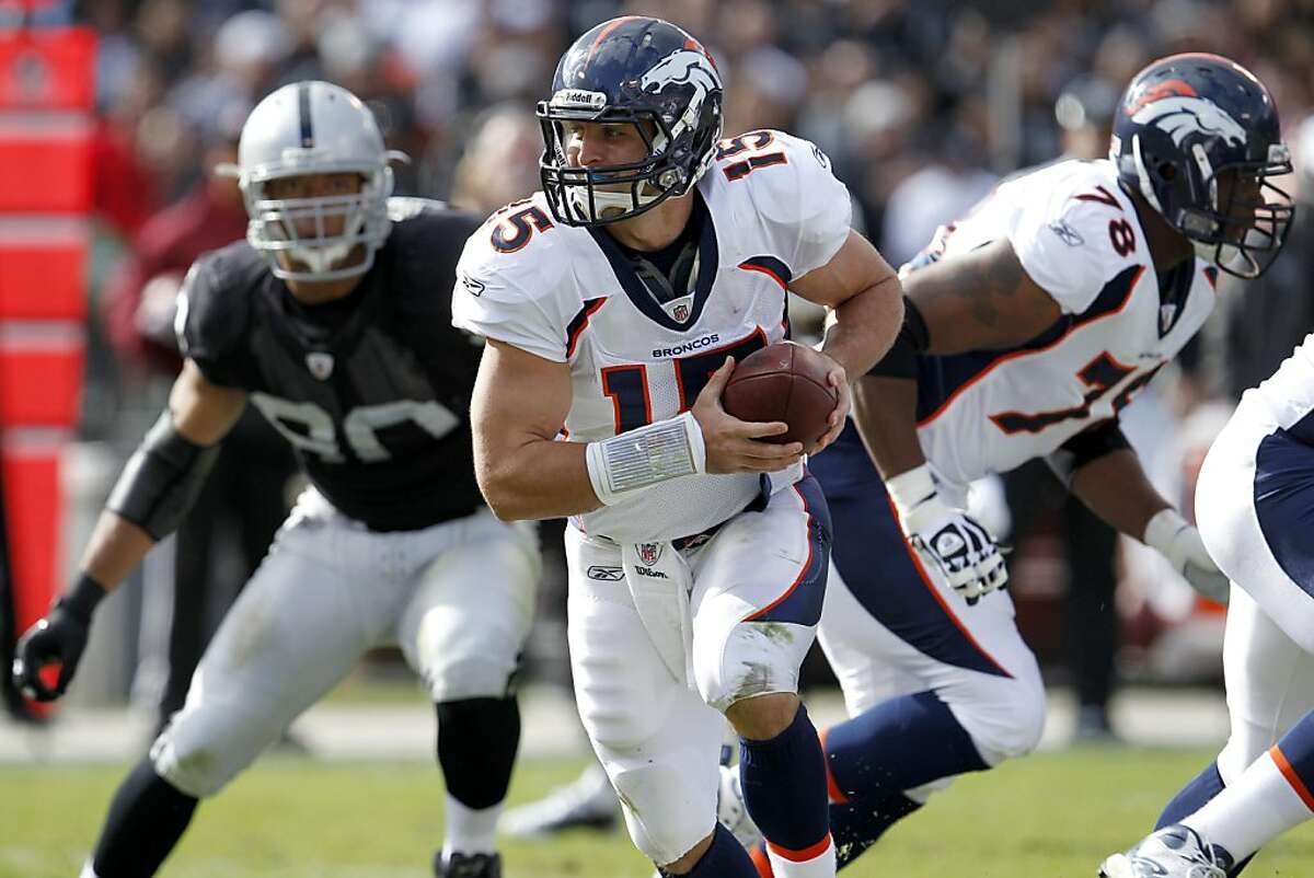 Broncos, Tim Tebow beat Raiders, 38-24