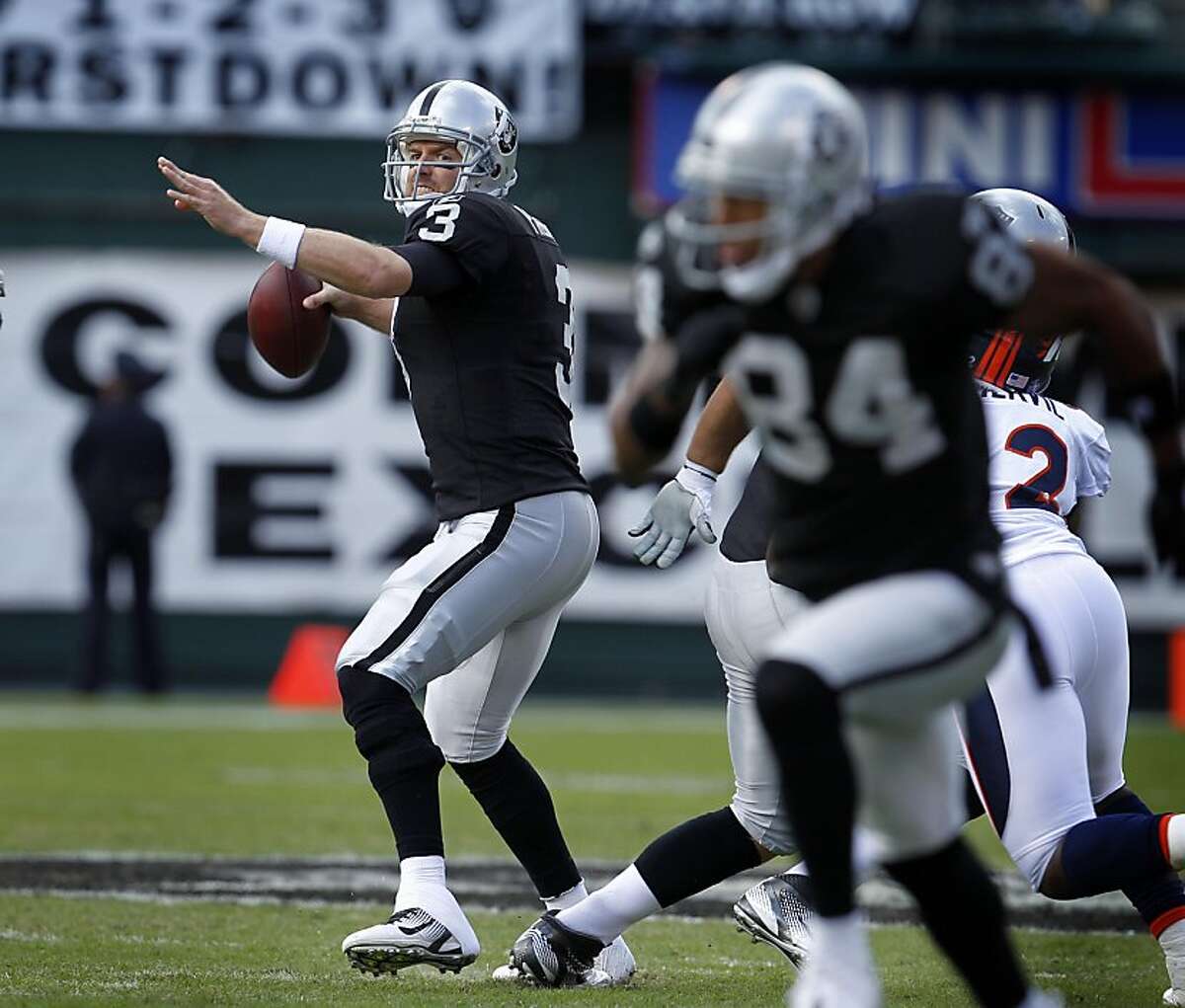 Broncos, Tim Tebow beat Raiders, 38-24