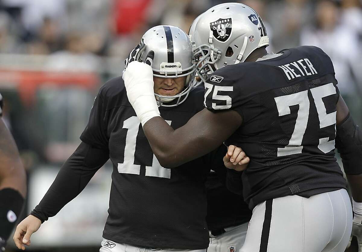 Broncos, Tim Tebow beat Raiders, 38-24