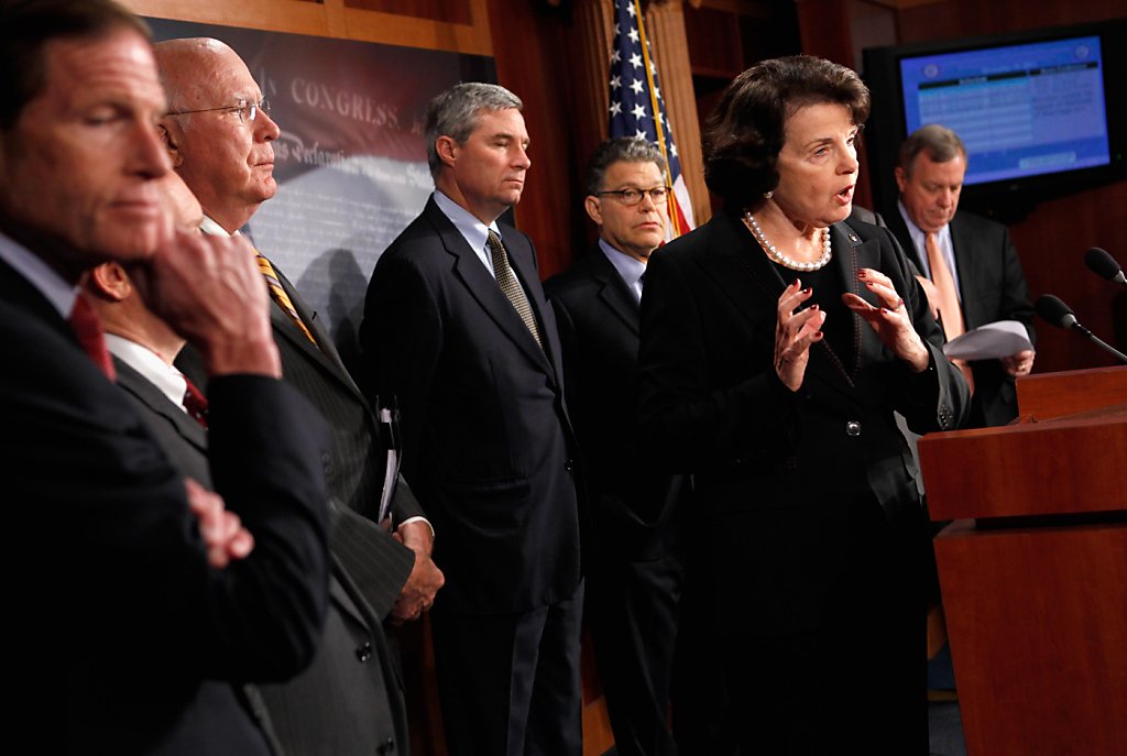 Feinstein's bill to repeal DOMA clears committee