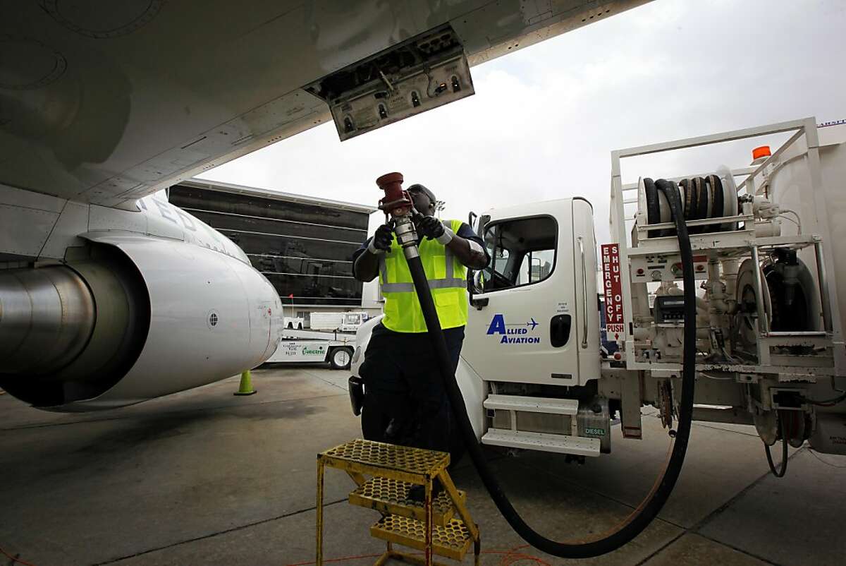 Continental jet uses Solazyme algae-based biofuel