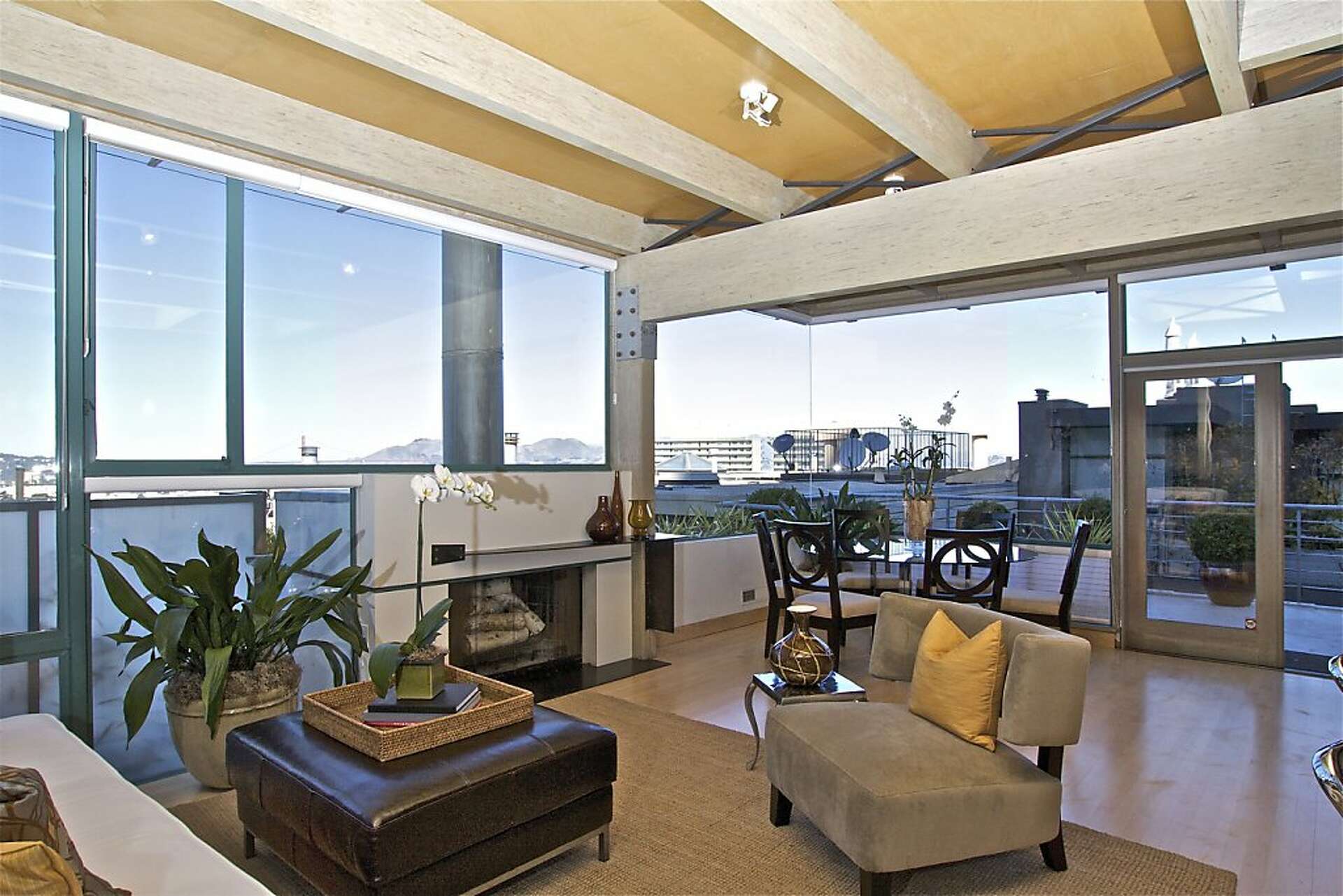 Russian Hill condo boast open floor plan, views of Golden Gate Bridge ...