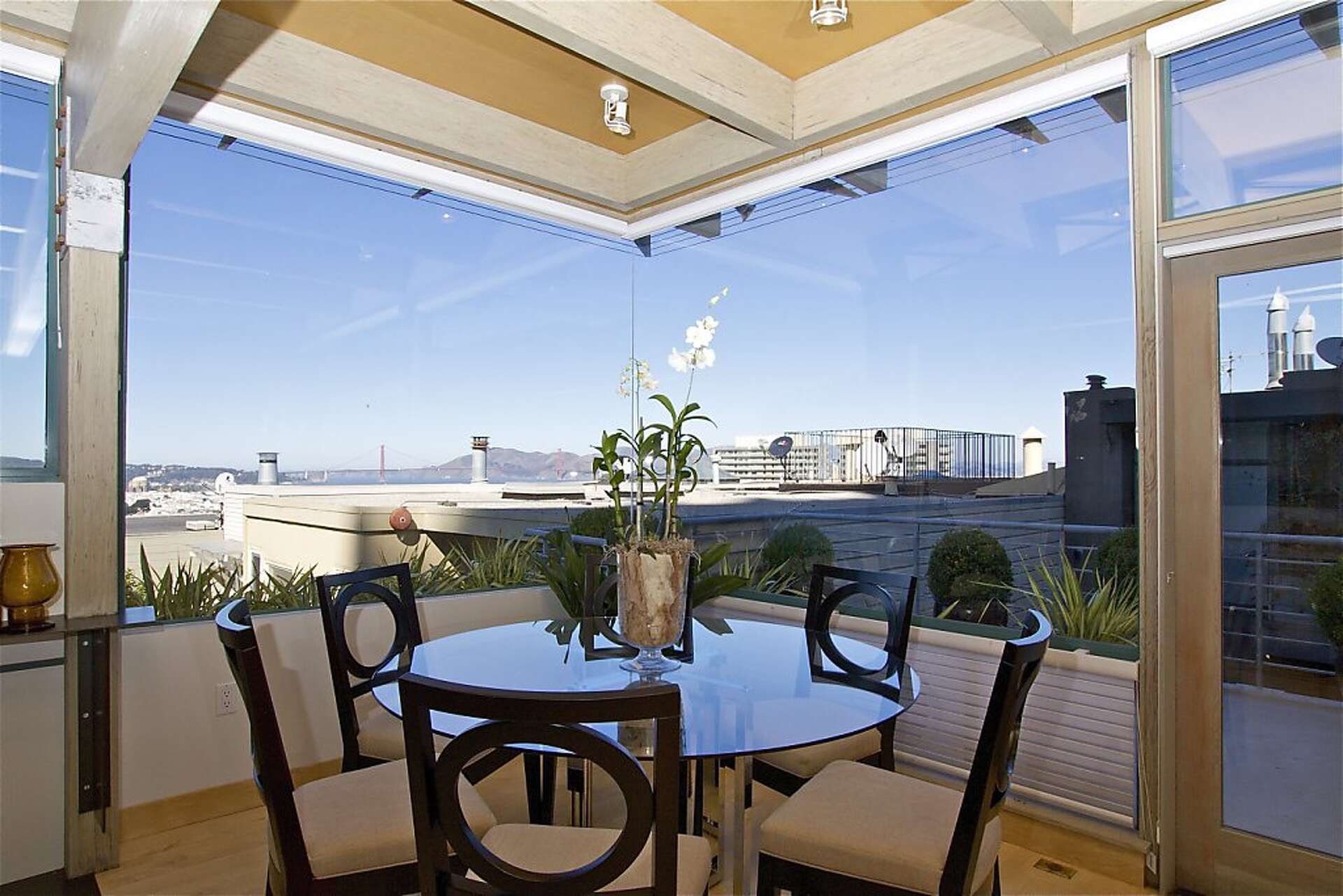 Russian Hill condo boast open floor plan, views of Golden Gate Bridge ...