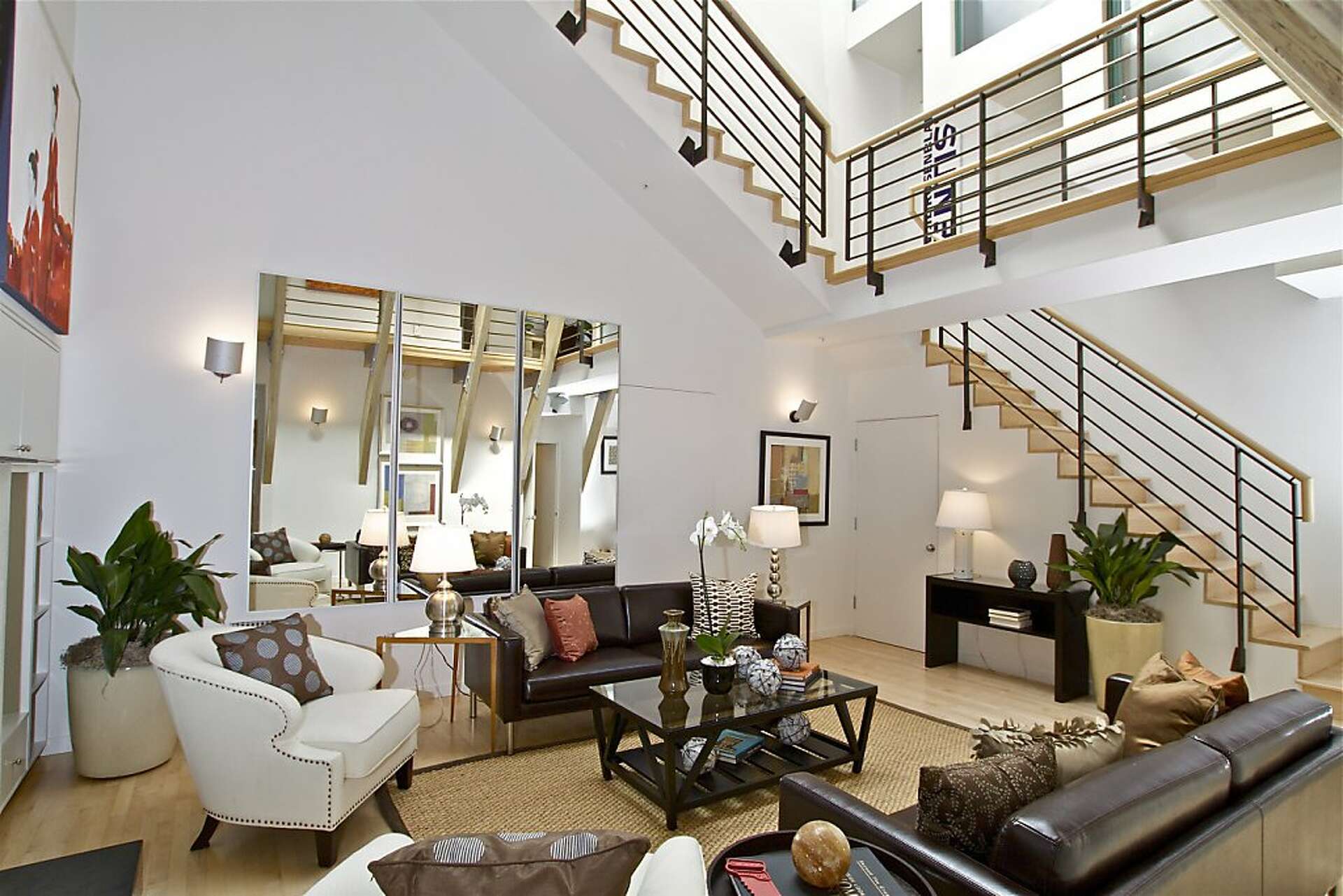 Russian Hill condo boast open floor plan, views of Golden Gate Bridge ...