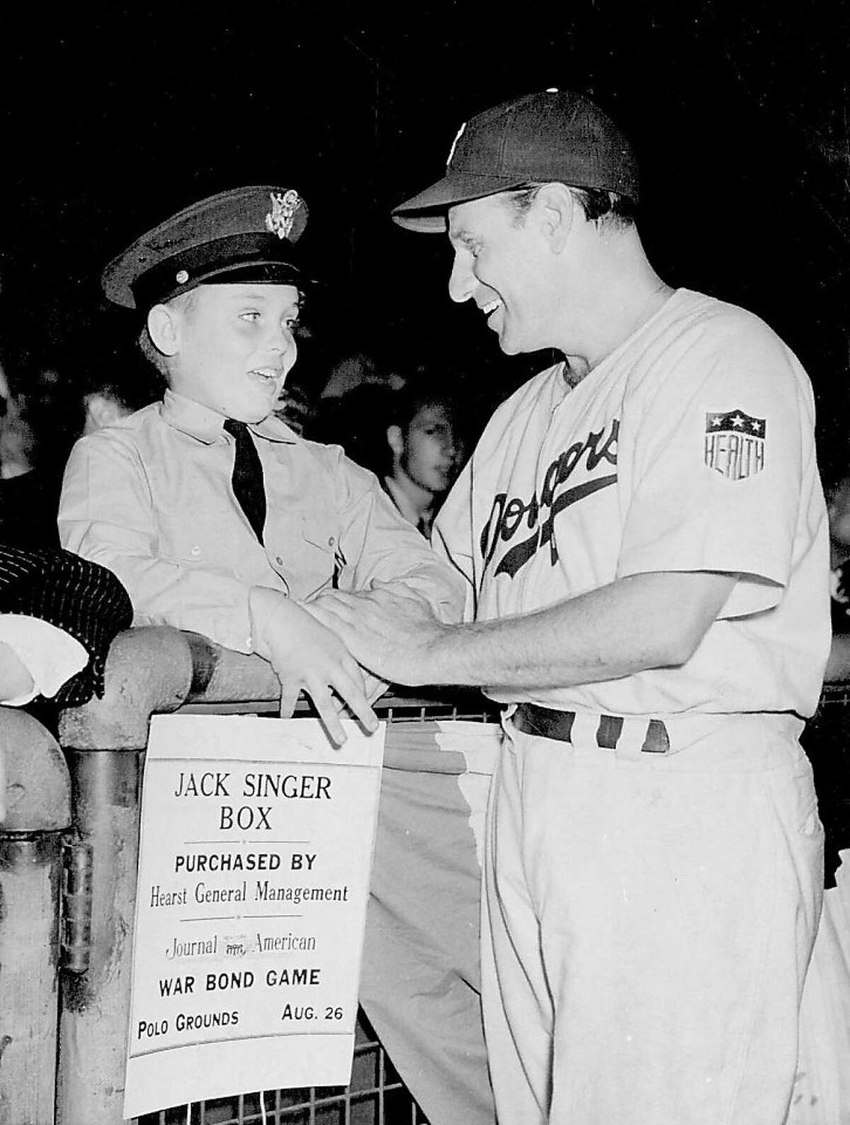 John Randolph Hearst Jr. dies