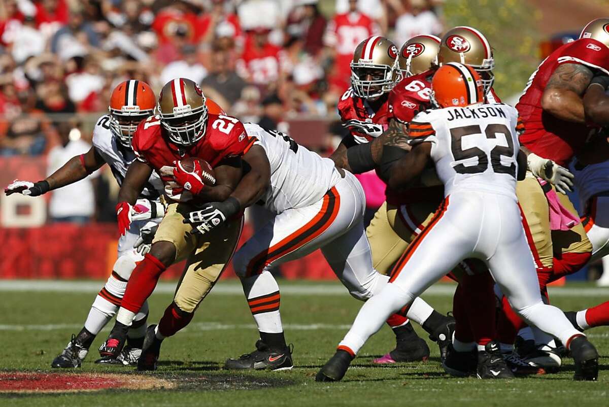 Gore runs free as 49ers handle Browns, 20-10