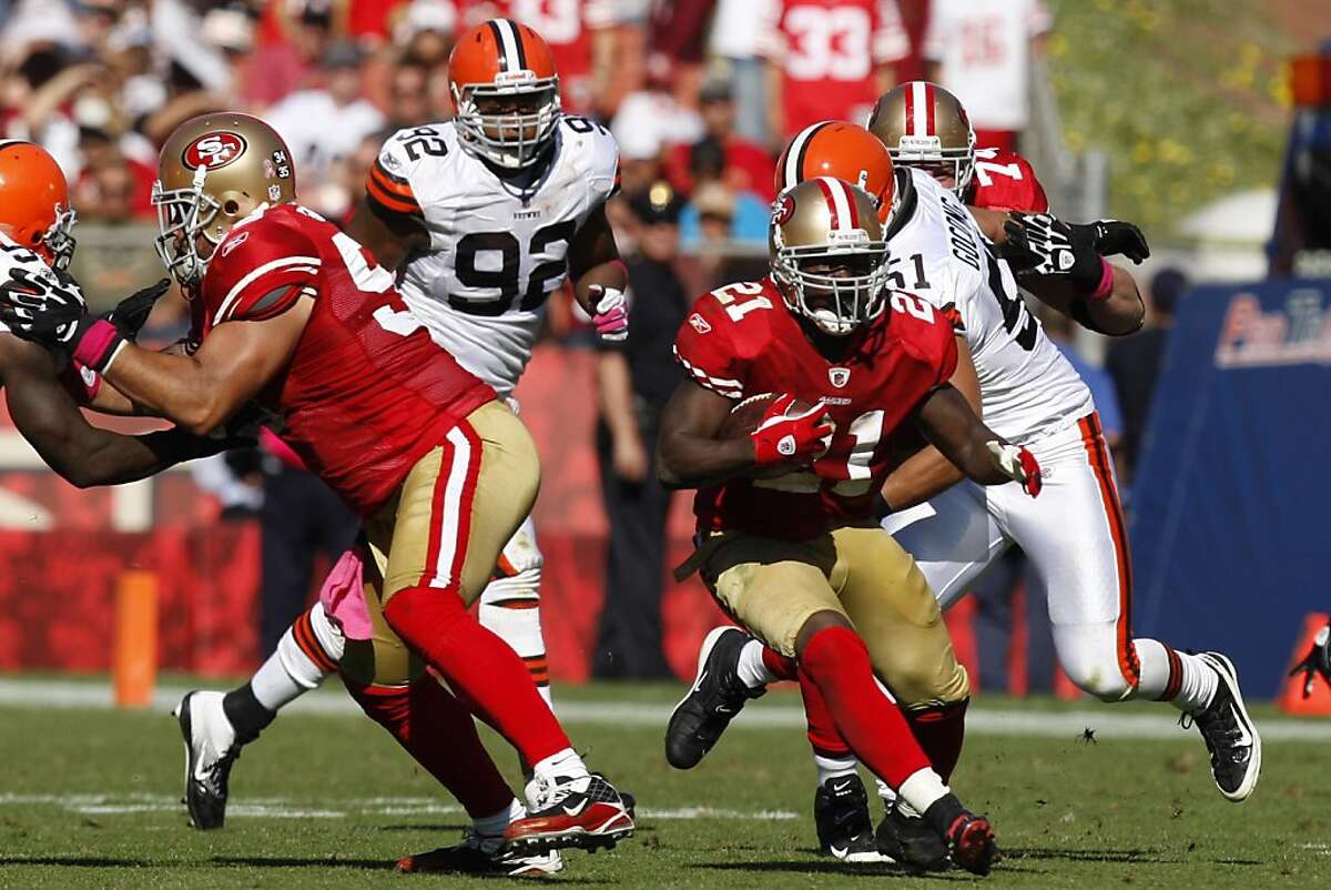 Gore runs free as 49ers handle Browns, 20-10