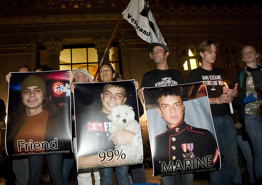 Police chief visits Scott Olsen in hospital