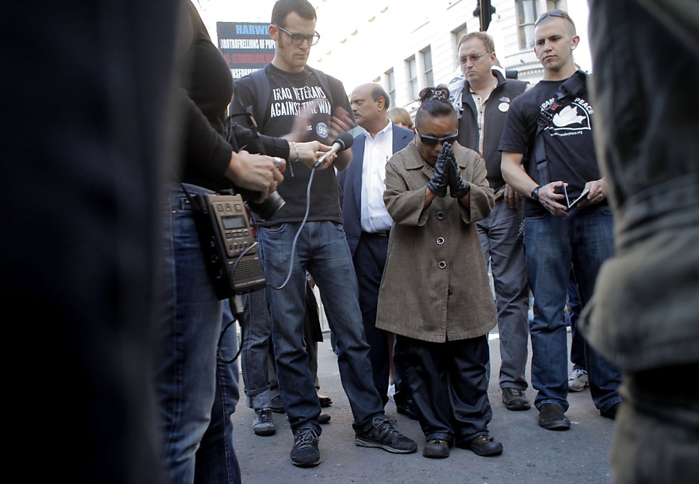 Hurt protester Scott Olsen was 'provoking no one'