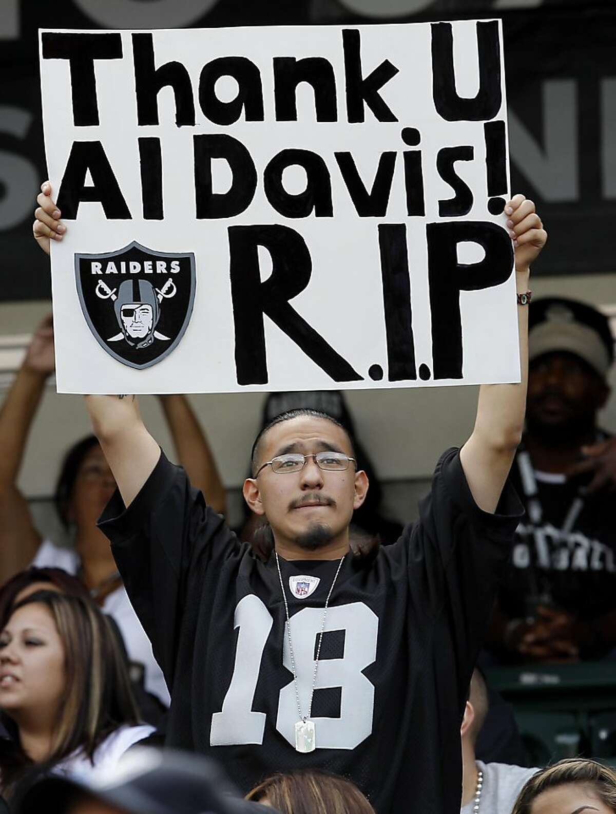 Big names on hand to celebrate Al Davis