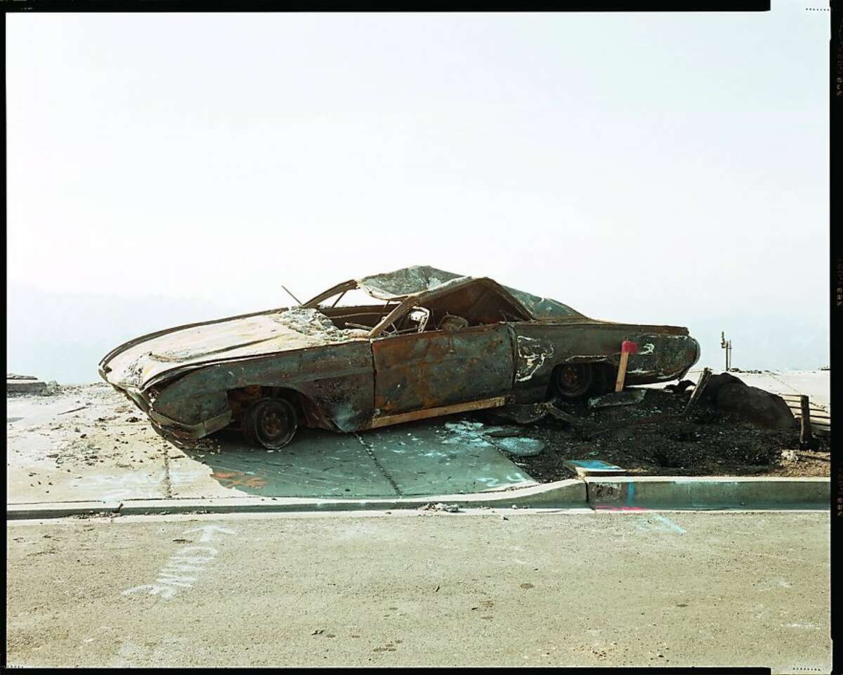 See Oakland hills firestorm through a 20-year lens