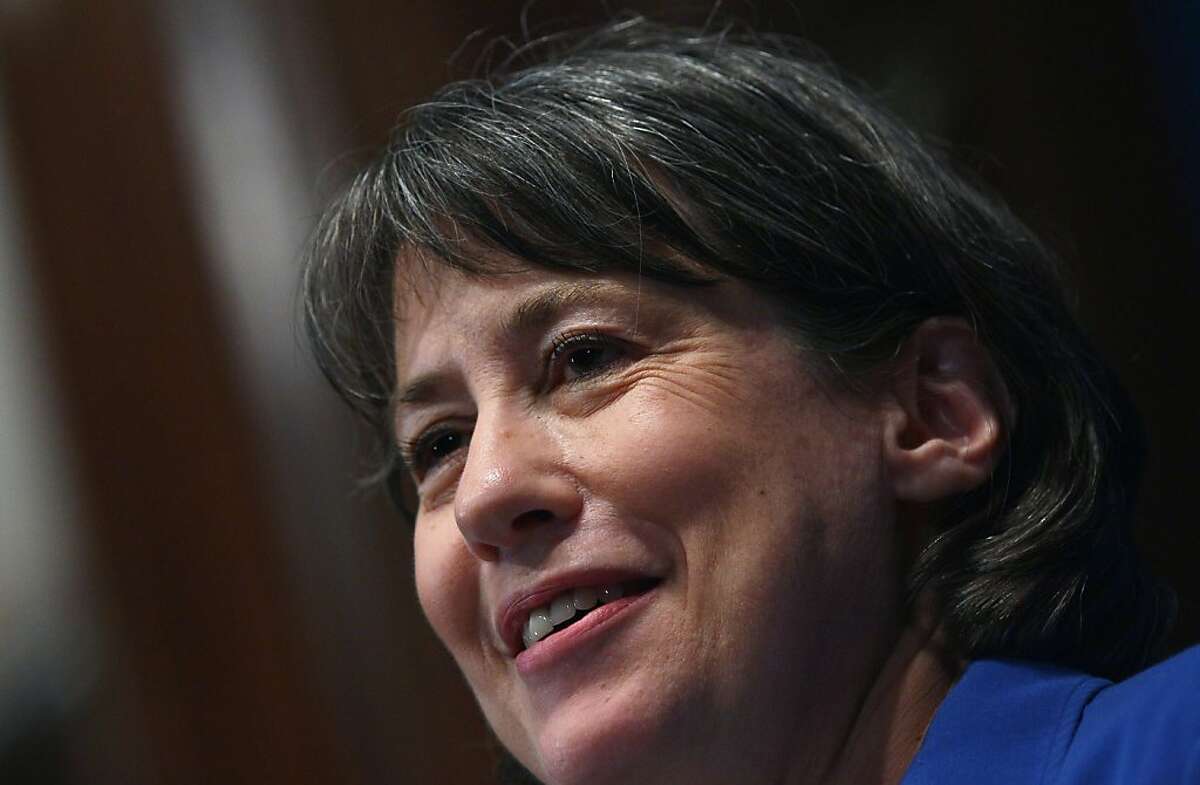 Sheila Bair, ex-FDIC chief, sees mortgage inertia