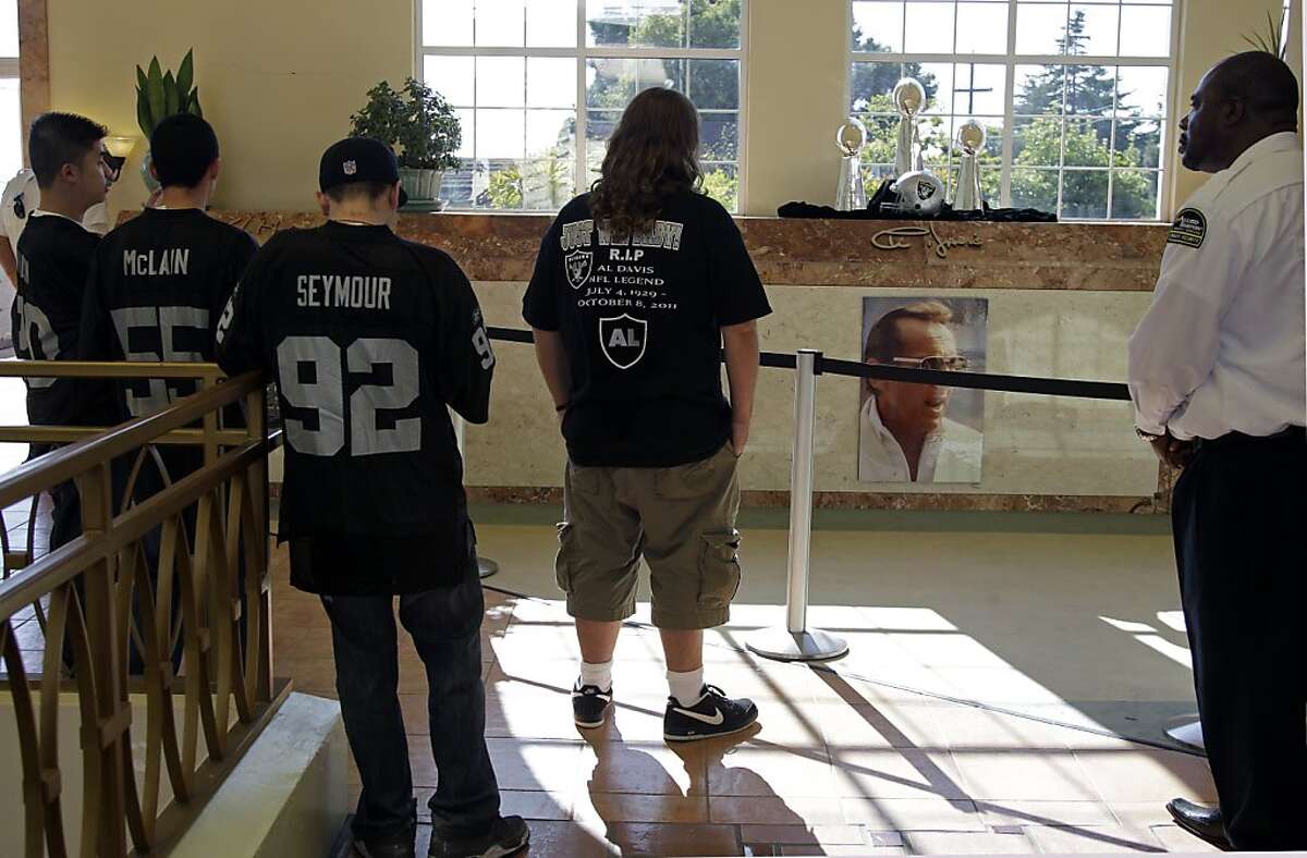 Raiders owner Al Davis laid to rest in Oakland