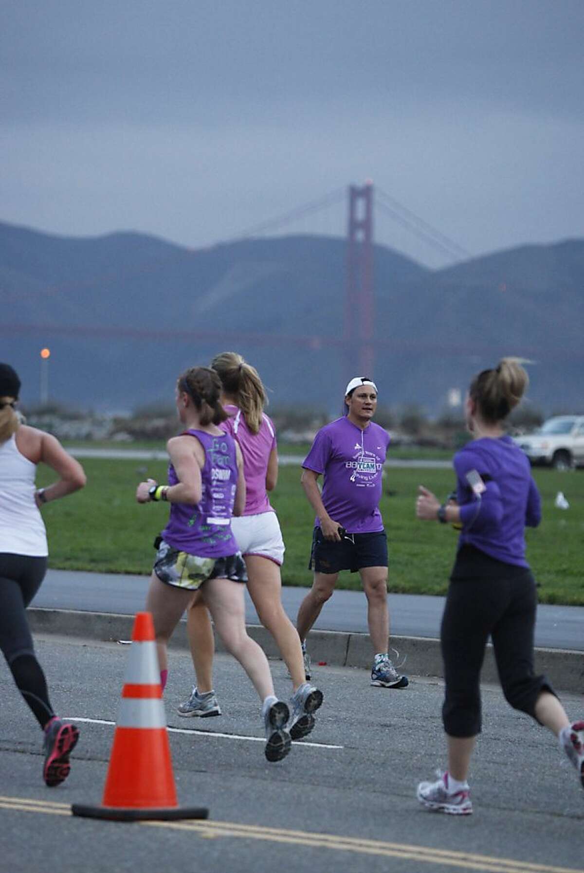 22,000-plus women compete in S.F.'s Nike marathon