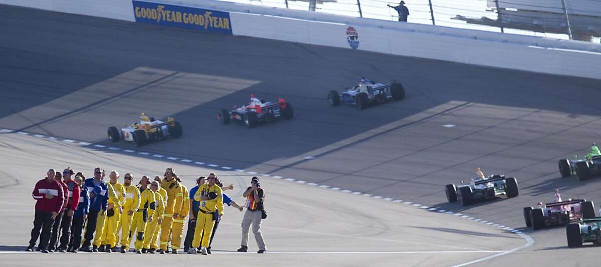2-time Indy 500 champ dies in crash