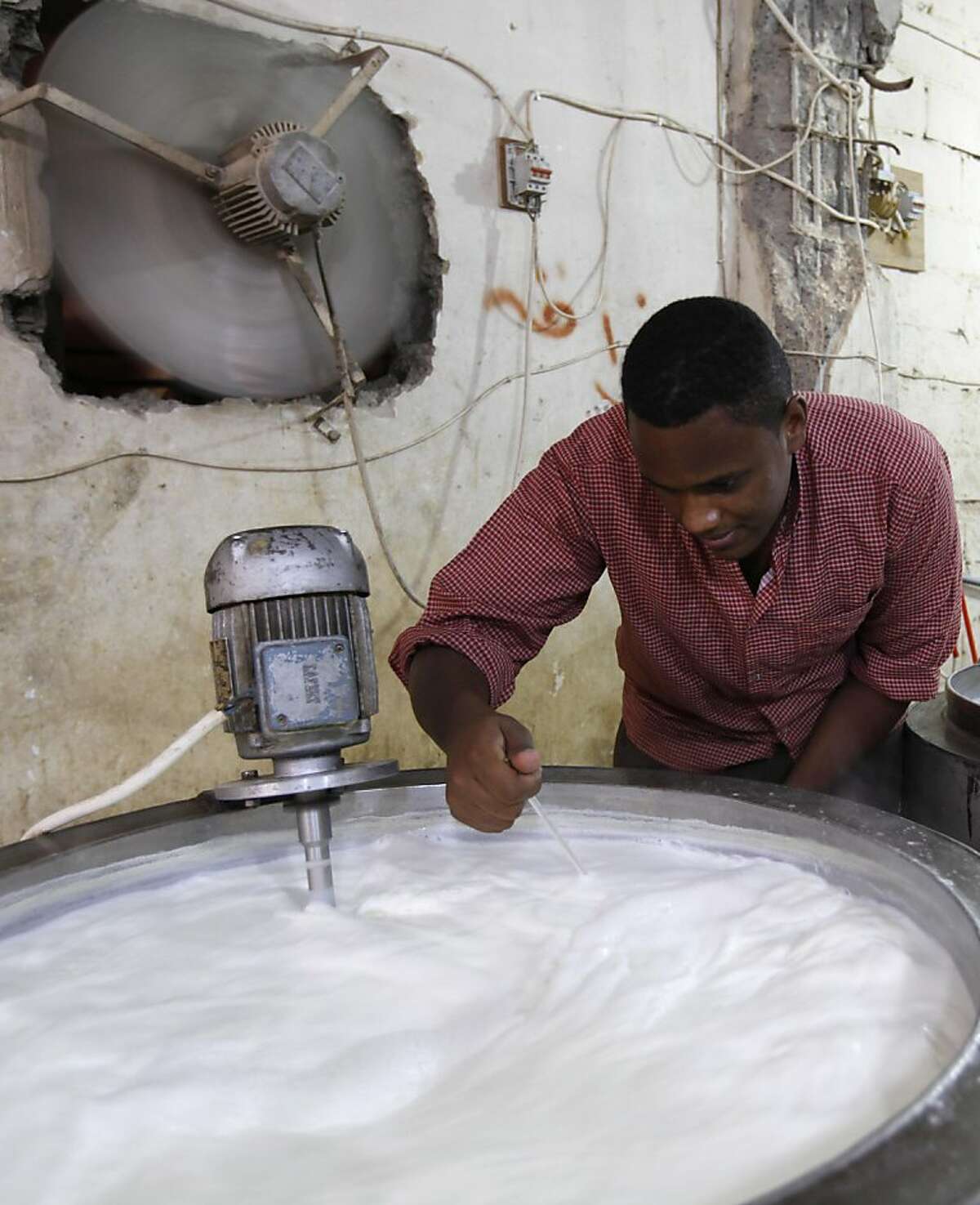 Iraq's economy stifled by red tape, corruption