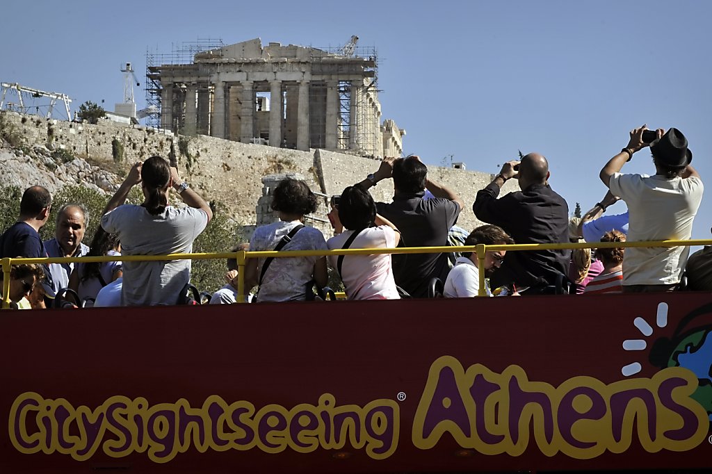 Protests against Greek austerity efforts increase