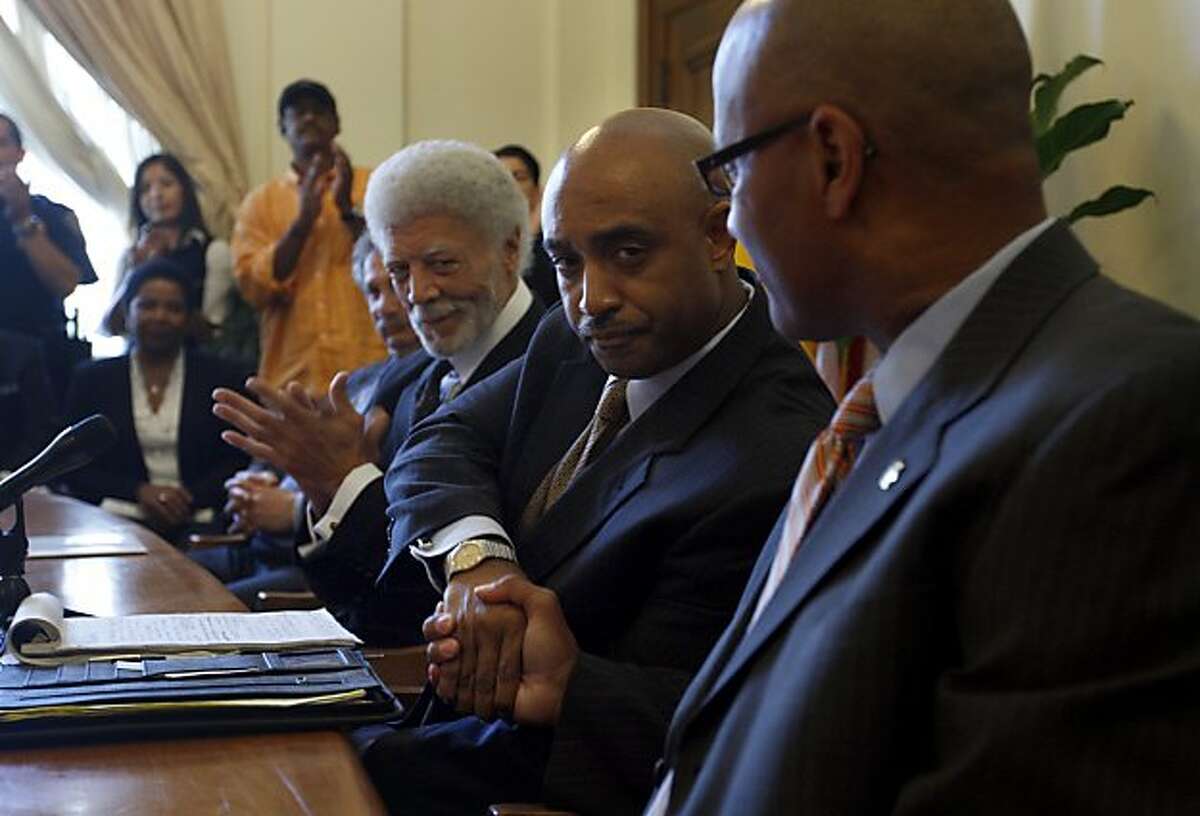 Oakland Assistant Police Chief Named Interim Chief
