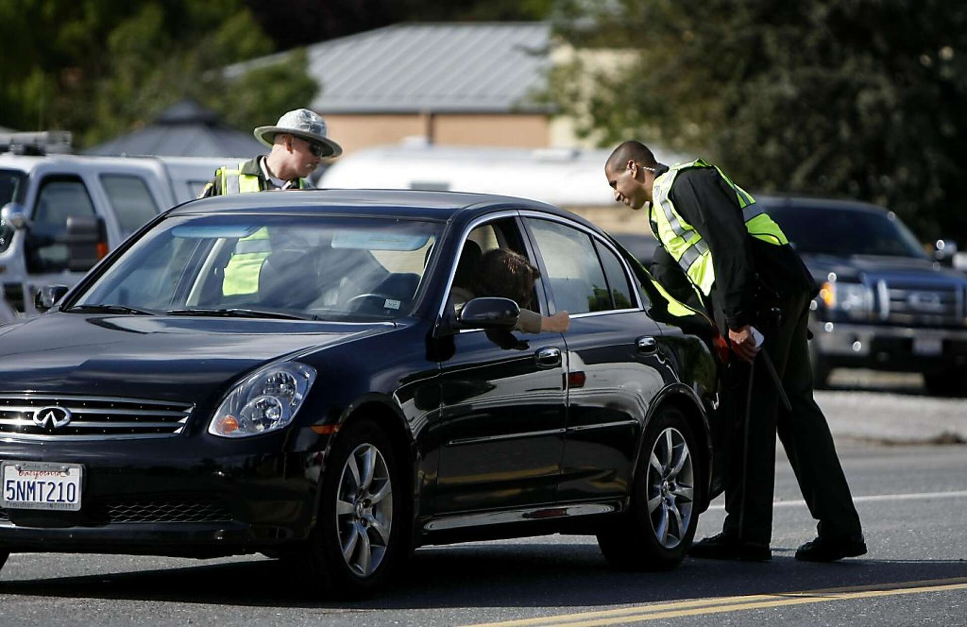 Deputies kill Cupertino quarry slayings suspect