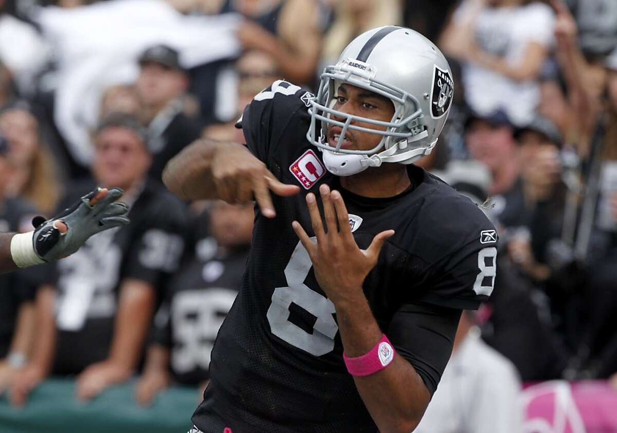 Tom Brady, Patriots rebound against Raiders