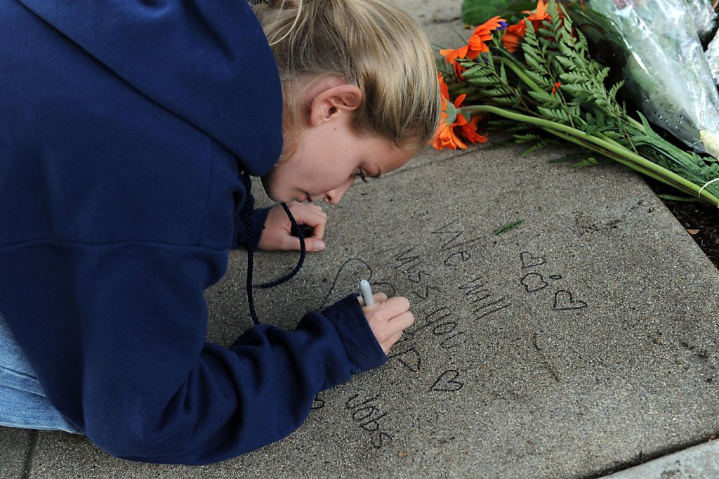People are coming from all over the world to find Steve Jobs' unmarked grave