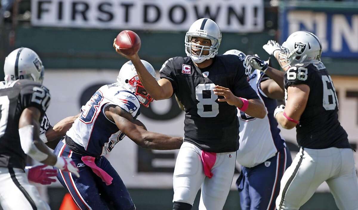 Tom Brady, Patriots rebound against Raiders