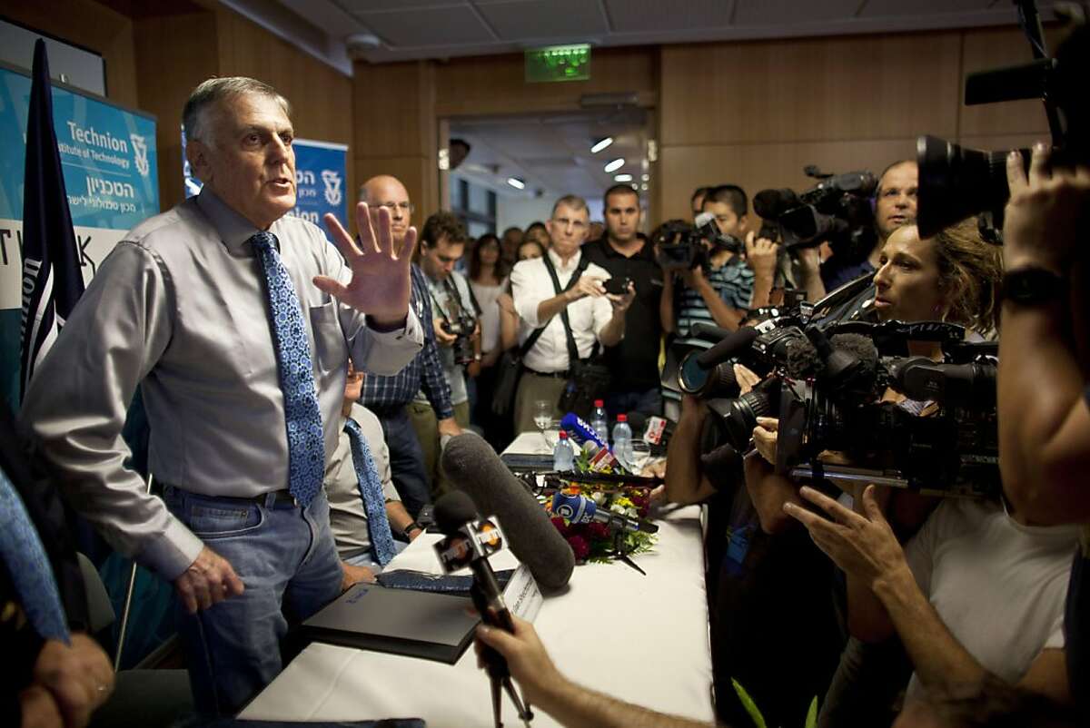 Dan Shechtman wins Nobel Prize in chemistry