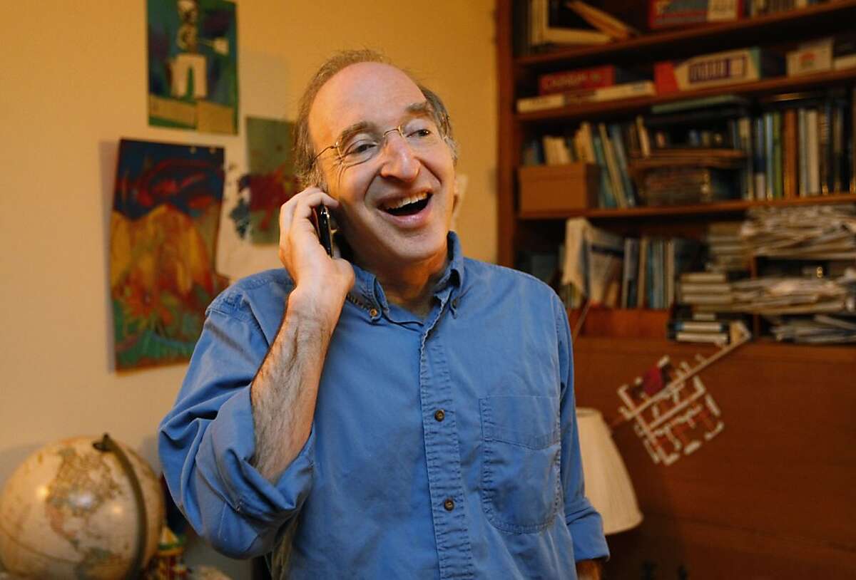 Cal's Saul Perlmutter wins Nobel Prize in physics