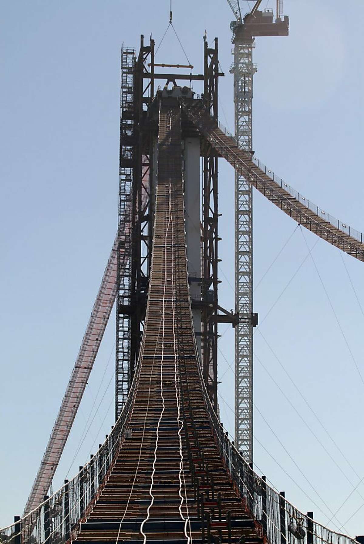 With catwalk lights, new Bay Bridge comes to life