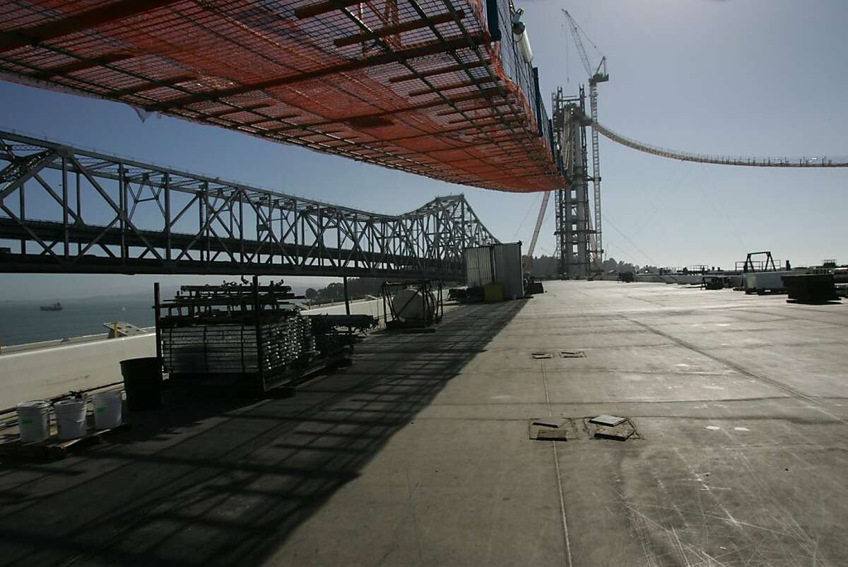 With catwalk lights, new Bay Bridge comes to life