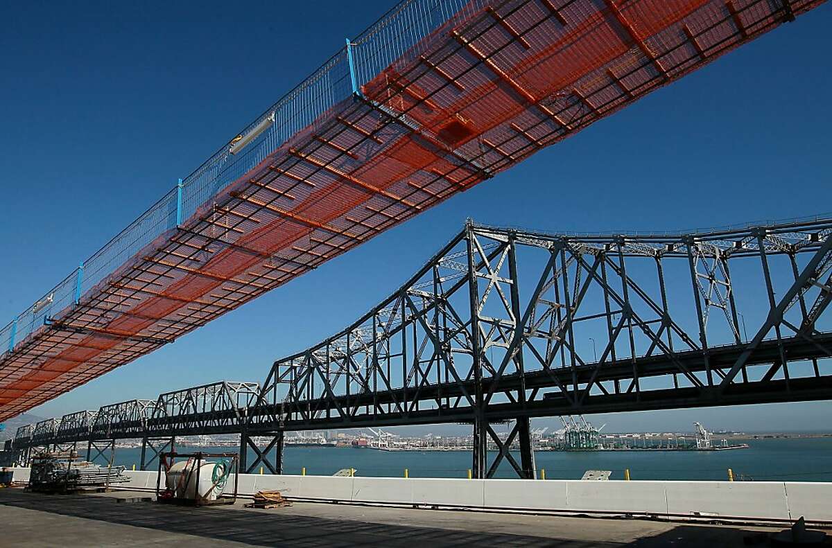 With catwalk lights, new Bay Bridge comes to life