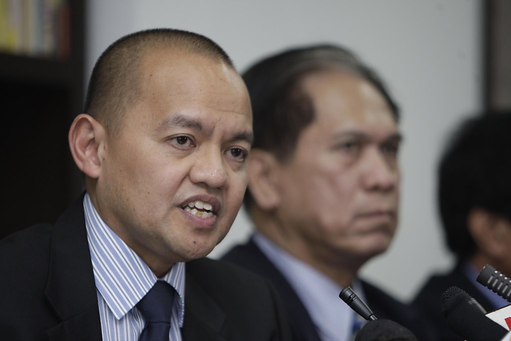 Philippines' Muslim rebels insist on substate