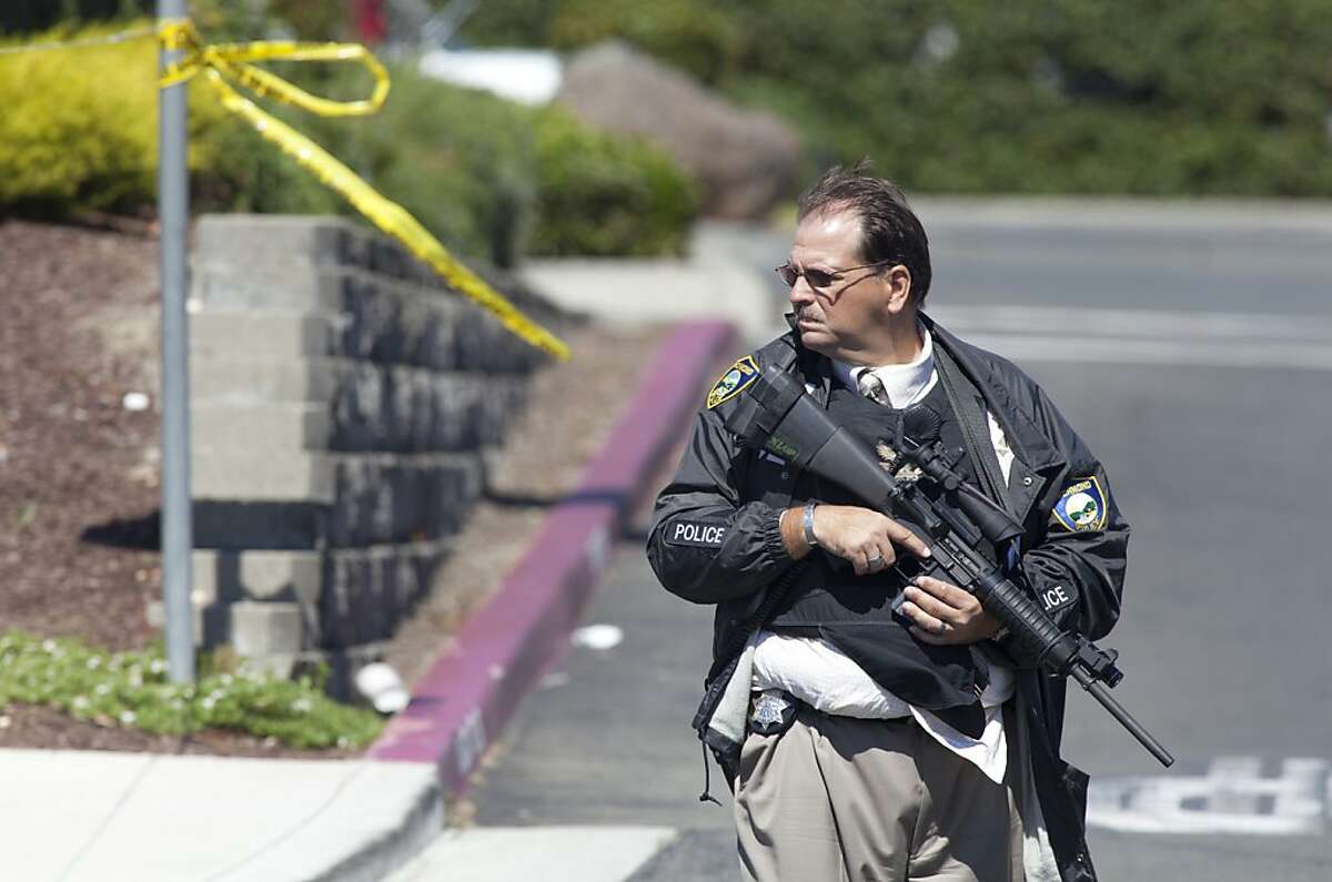 Suspect shot dead in Pinole; officer, guard hurt