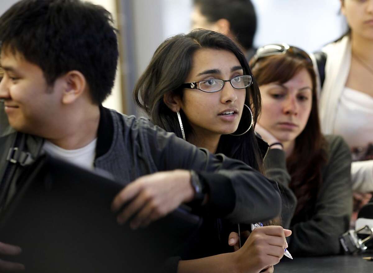 SFSU students compete for open class spots