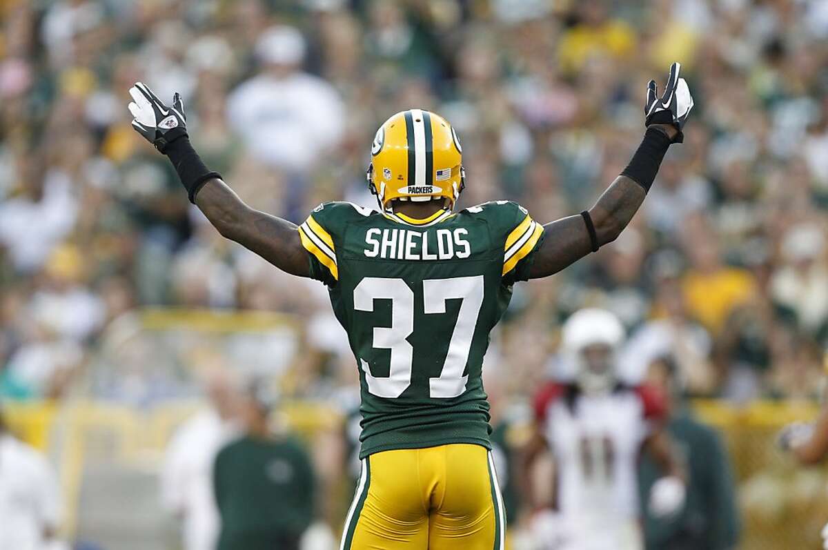 Rough going for Cam Newton in first start