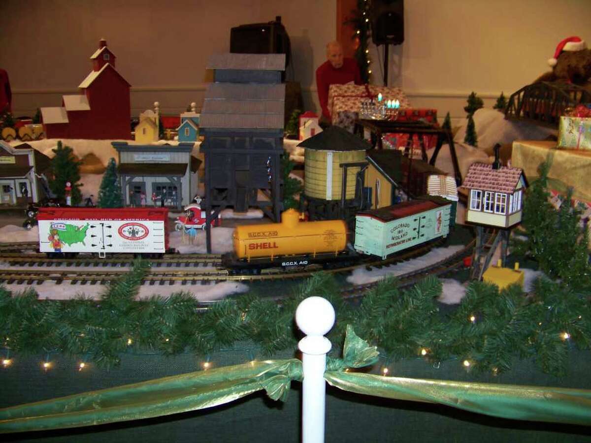 Holiday train show opens Friday at Fairfield Museum
