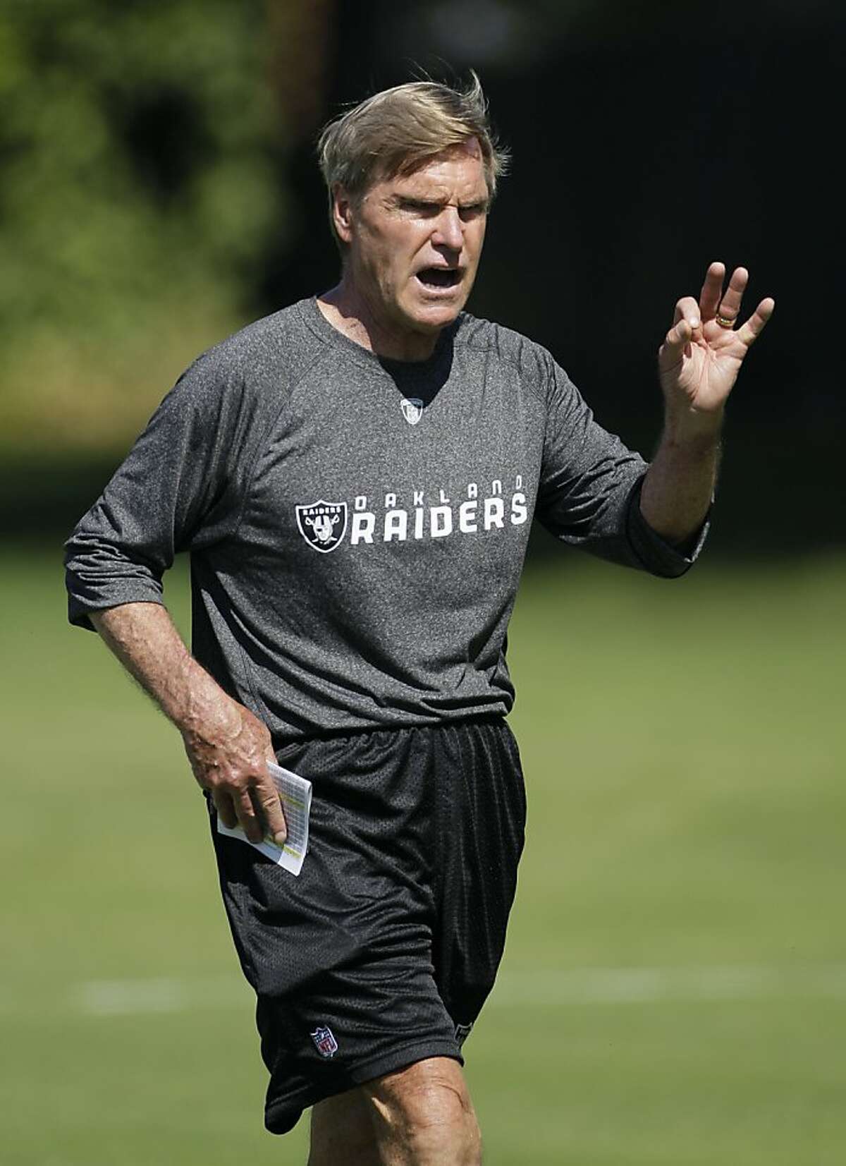 When Al Saunders' sentries let him down