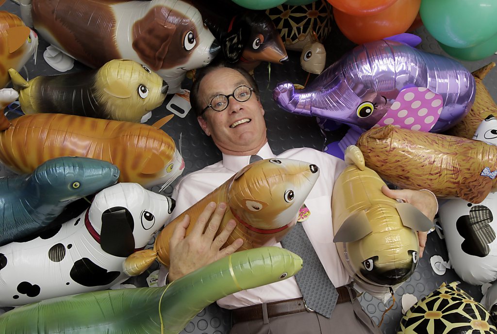 Man's career rises with his balloons