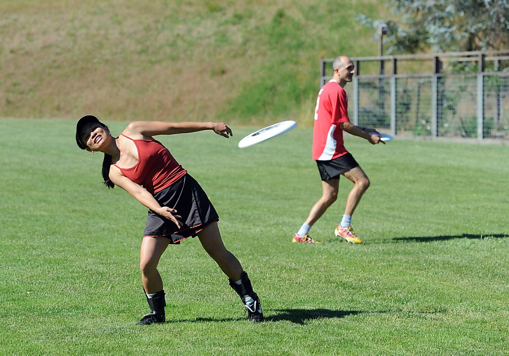 Mixed Ultimate Frisbee - the ultimate pickup game