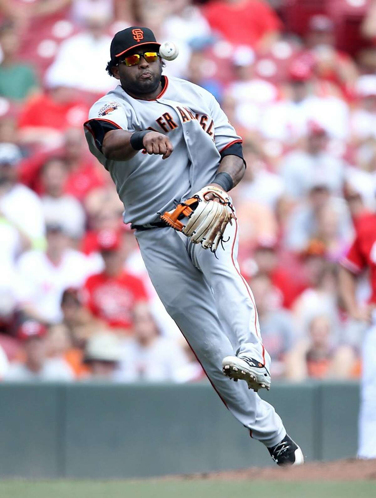 Reds beat SF Giants, Zito 9-0 to sweep series