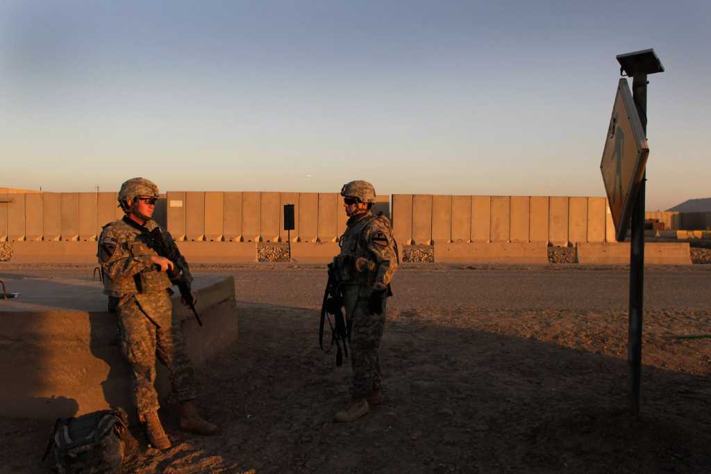 U.S. hands Camp Victory over to Iraq