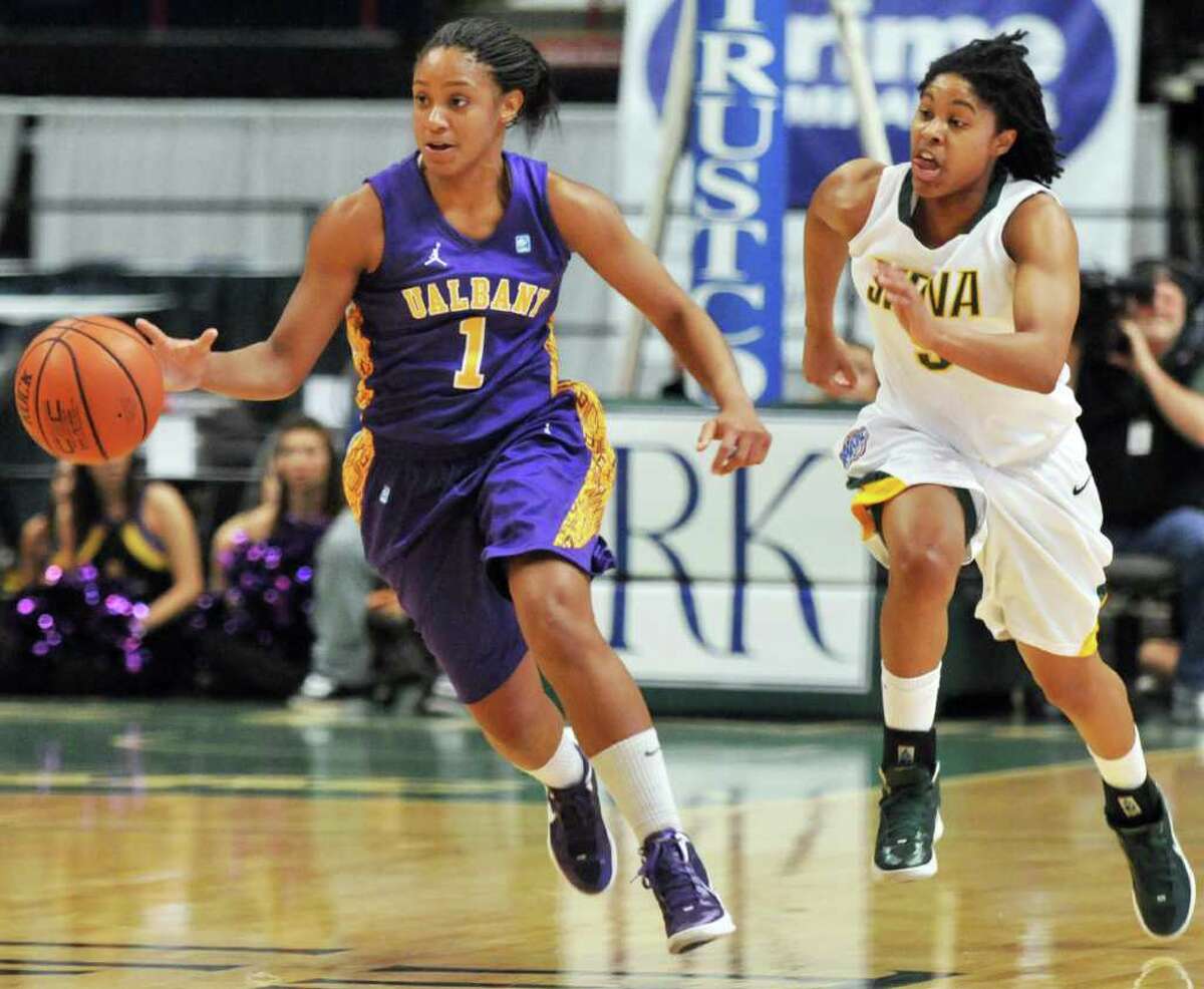 Danes demolish Saints