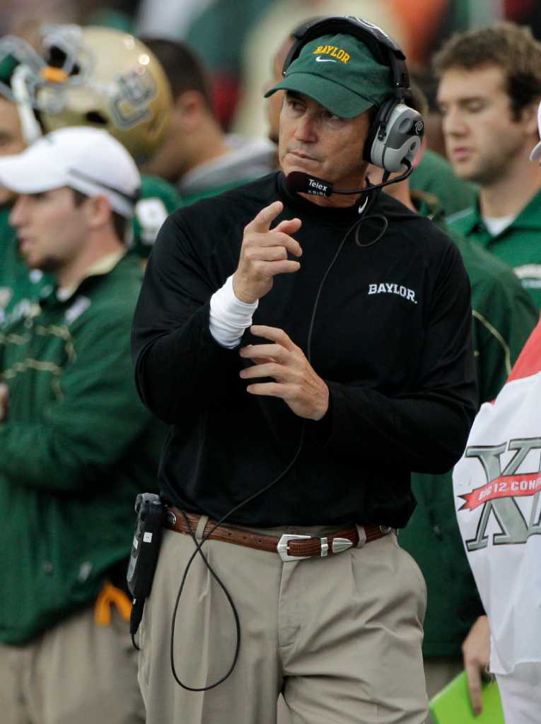 Briles agrees to contract extension with Baylor