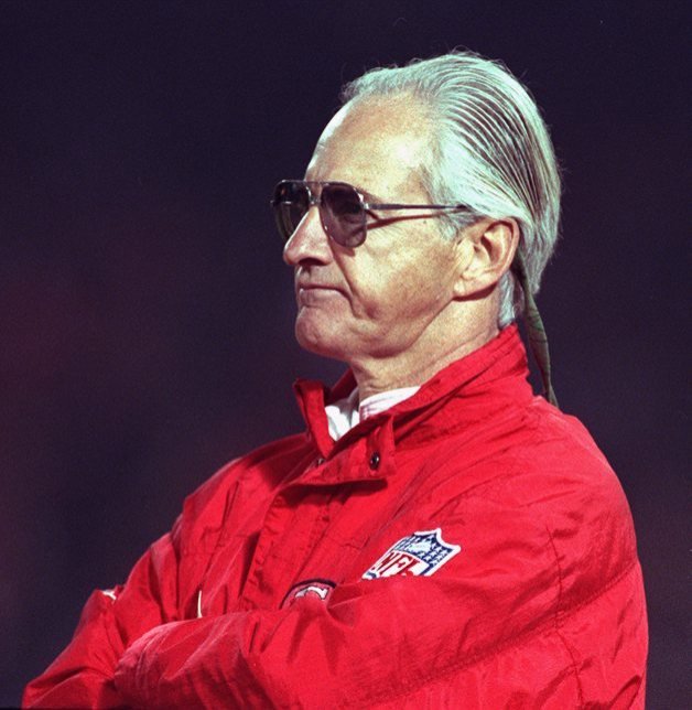 George Seifert, long a fan, revels in 49ers' success