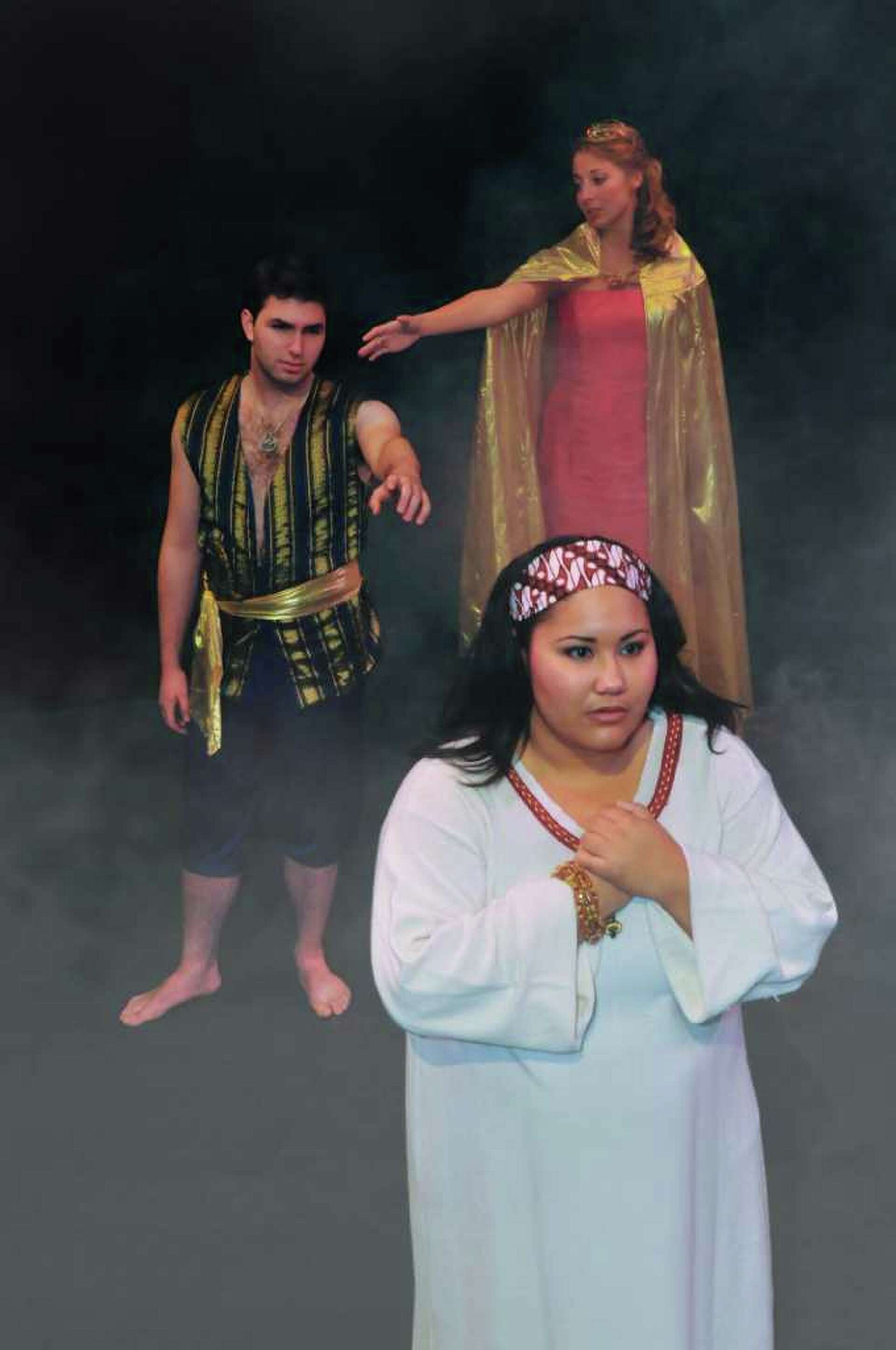 'Aida' star brings out best in cast